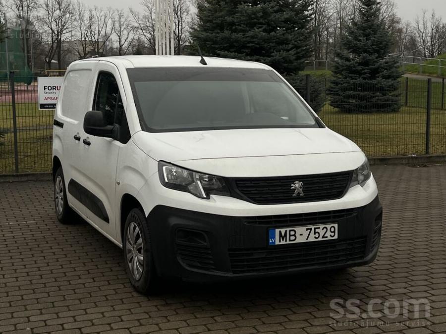 Balts Peugeot Partner 2019 Rīga, ar dzinēja tilpumu 1.50 L un nobraukumu 195 tūkst. km par 6900 €, foto 1 vietnē AUTOMOTO.COM.LV