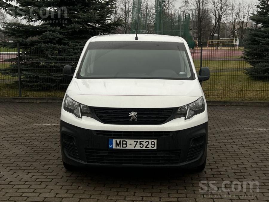 Balts Peugeot Partner 2019 Rīga, ar dzinēja tilpumu 1.50 L un nobraukumu 195 tūkst. km par 6900 €, foto 2 vietnē AUTOMOTO.COM.LV