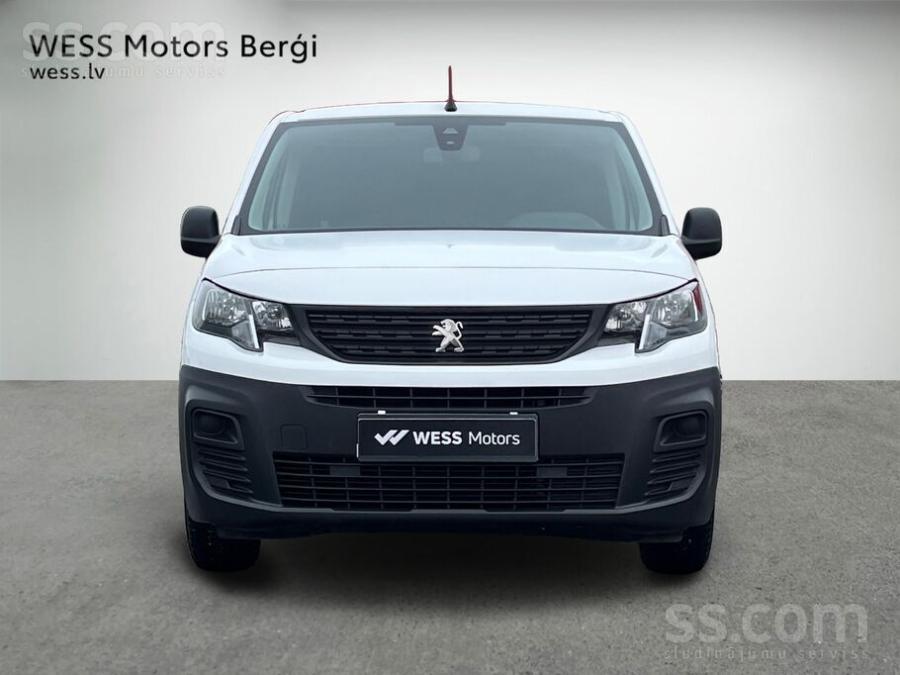 Balts Peugeot Partner 2019 Rīga, ar dzinēja tilpumu 1.50 L un nobraukumu 192 tūkst. km par 8500 €, foto 5 vietnē AUTOMOTO.COM.LV