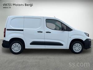 Balts Peugeot Partner 2019 Rīga, ar dzinēja tilpumu 1.50 L un nobraukumu 192 tūkst. km par 8500 €, foto 20 vietnē AUTOMOTO.COM.LV