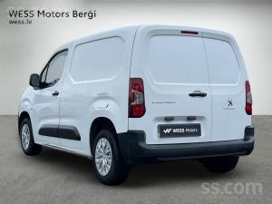 Balts Peugeot Partner 2019 Rīga, ar dzinēja tilpumu 1.50 L un nobraukumu 192 tūkst. km par 8500 €, foto 21 vietnē AUTOMOTO.COM.LV