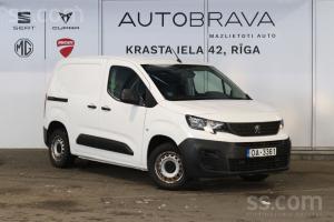 White Peugeot Partner 2019 in Riga, with an engine capacity of 1.60 L and mileage of 69 thousand km for 8800 €, photo 3 on AUTOMOTO.COM.LV