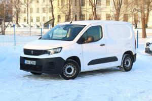 White Peugeot Partner 2019 in Riga, with an engine capacity of 1.60 L and mileage of 69 thousand km for 8800 €, photo 24 on AUTOMOTO.COM.LV