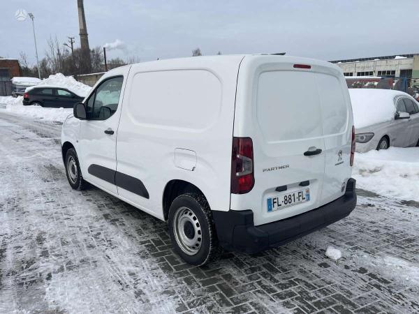 White Peugeot Partner 2019 in Taurage, with an engine capacity of 1.50 L and mileage of 206 thousand km for 6400 €, photo 6 on AUTOMOTO.COM.LV