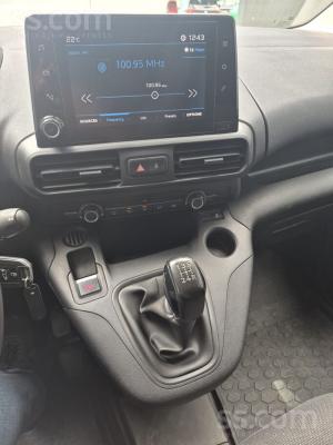 Balts Peugeot Partner 2019 Rīga, ar dzinēja tilpumu 1.60 L un nobraukumu 290 tūkst. km par 5600 €, foto 10 vietnē AUTOMOTO.COM.LV