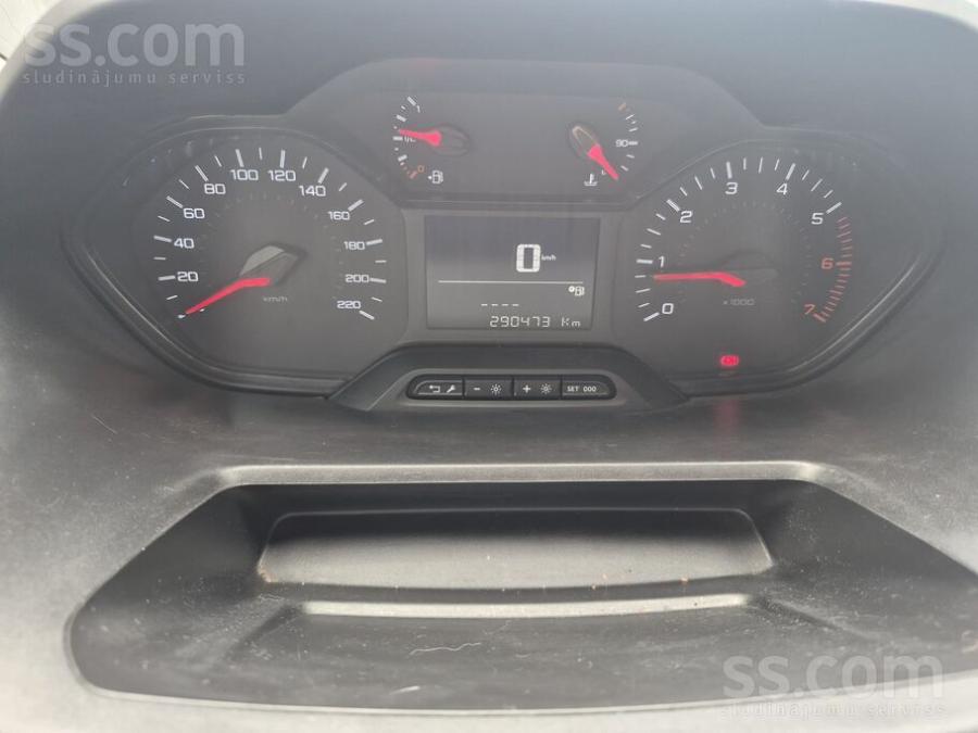 Balts Peugeot Partner 2019 Rīga, ar dzinēja tilpumu 1.60 L un nobraukumu 290 tūkst. km par 5600 €, foto 11 vietnē AUTOMOTO.COM.LV