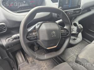 Balts Peugeot Partner 2019 Rīga, ar dzinēja tilpumu 1.60 L un nobraukumu 290 tūkst. km par 5600 €, foto 13 vietnē AUTOMOTO.COM.LV
