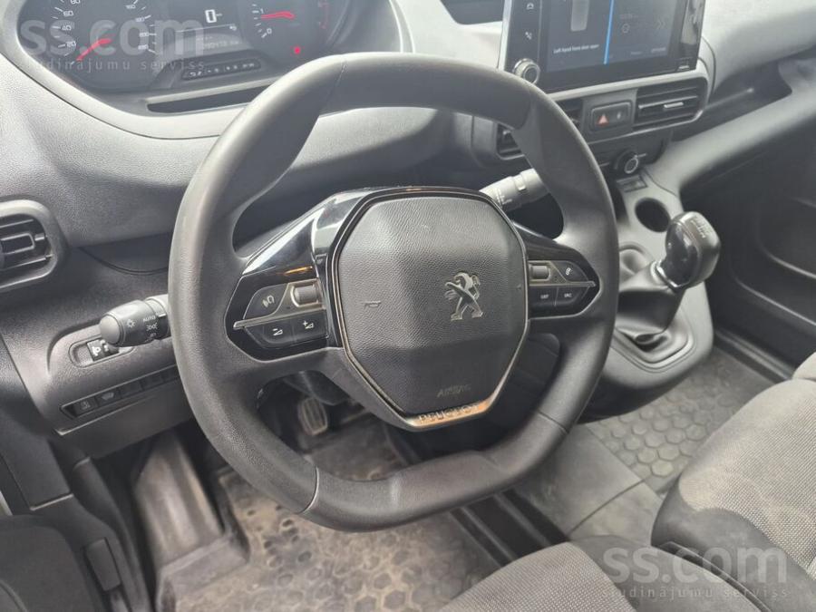 Balts Peugeot Partner 2019 Rīga, ar dzinēja tilpumu 1.60 L un nobraukumu 290 tūkst. km par 5600 €, foto 13 vietnē AUTOMOTO.COM.LV