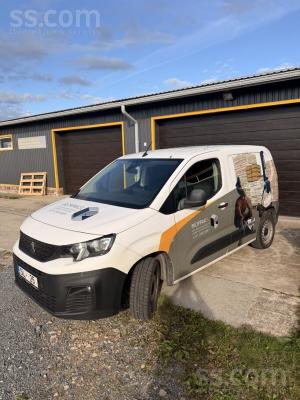 Balts Peugeot Partner 2019 Rīga, ar dzinēja tilpumu 1.60 L un nobraukumu 190 tūkst. km par 6200 €, foto 3 vietnē AUTOMOTO.COM.LV