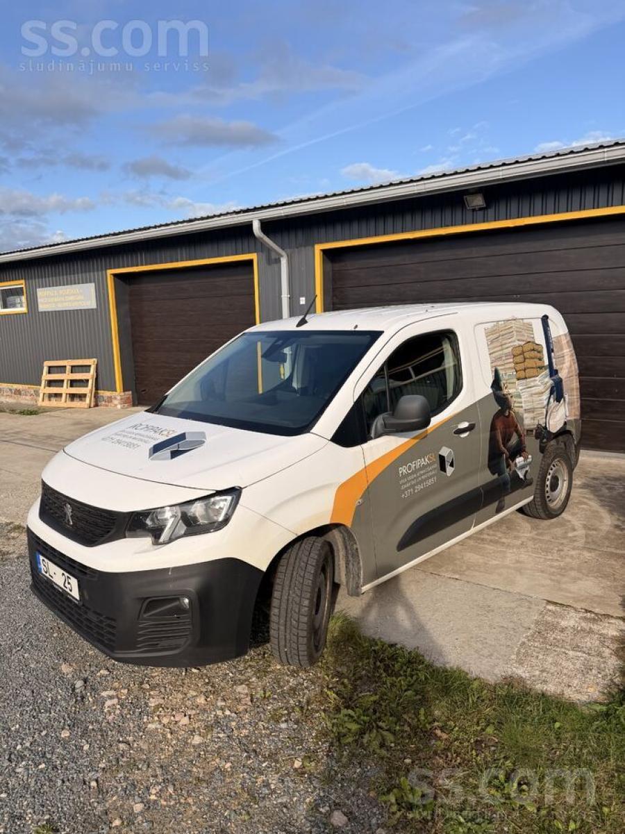 Balts Peugeot Partner 2019 Rīga, ar dzinēja tilpumu 1.60 L un nobraukumu 190 tūkst. km par 6200 €, foto 3 vietnē AUTOMOTO.COM.LV