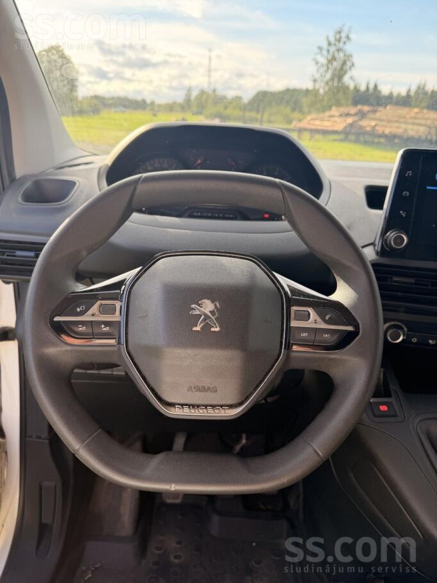 Balts Peugeot Partner 2019 Rīga, ar dzinēja tilpumu 1.60 L un nobraukumu 190 tūkst. km par 6200 €, foto 6 vietnē AUTOMOTO.COM.LV