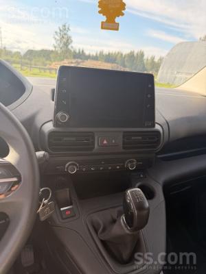 Balts Peugeot Partner 2019 Rīga, ar dzinēja tilpumu 1.60 L un nobraukumu 190 tūkst. km par 6200 €, foto 7 vietnē AUTOMOTO.COM.LV