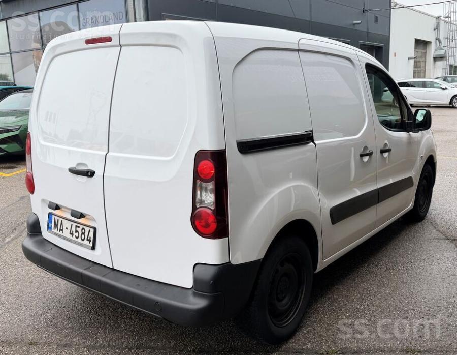 Balts Peugeot Partner 2019 Rīga, ar dzinēja tilpumu 1.60 L un nobraukumu 197 tūkst. km par 8500 €, foto 5 vietnē AUTOMOTO.COM.LV