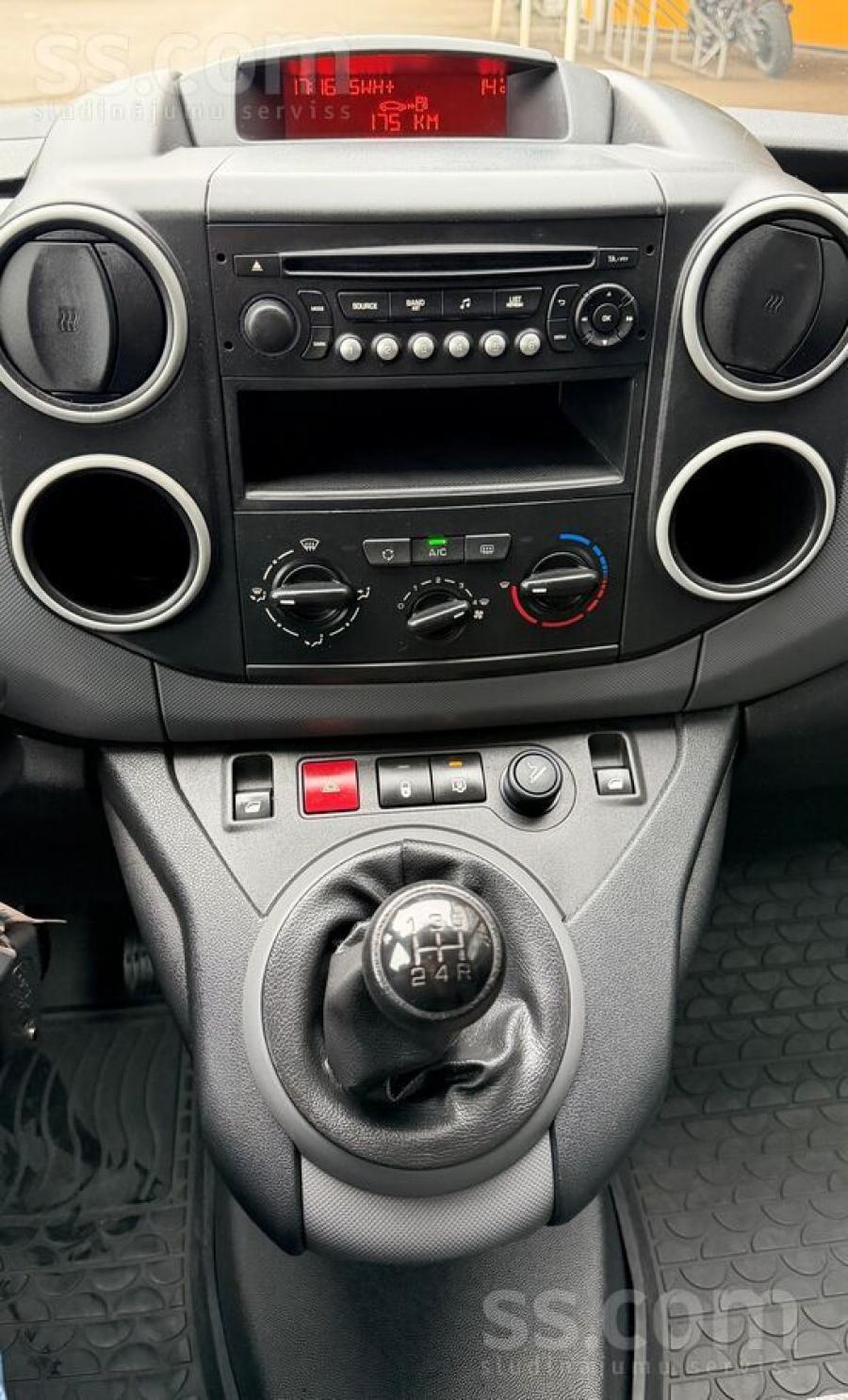 Balts Peugeot Partner 2019 Rīga, ar dzinēja tilpumu 1.60 L un nobraukumu 197 tūkst. km par 8500 €, foto 7 vietnē AUTOMOTO.COM.LV