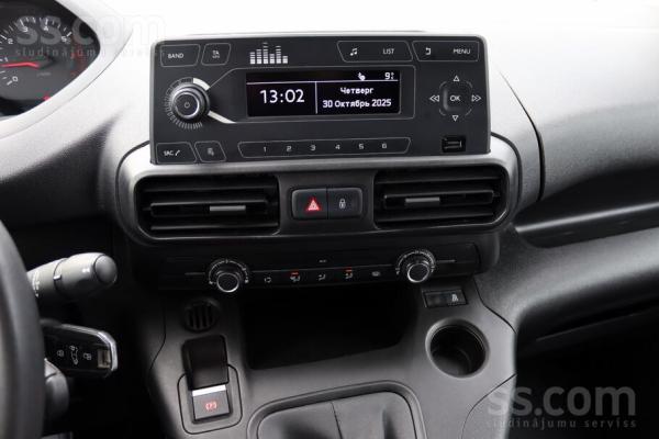 Balts Peugeot Partner 2020 Rīga, ar dzinēja tilpumu 1.20 L un nobraukumu 83 tūkst. km par 10000 €, foto 11 vietnē AUTOMOTO.COM.LV