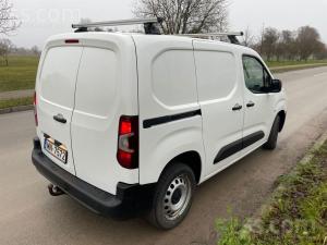 White Peugeot Partner 2020 in Riga, with an engine capacity of 1.50 L and mileage of 115 thousand km for 7990 €, photo 2 on AUTOMOTO.COM.LV