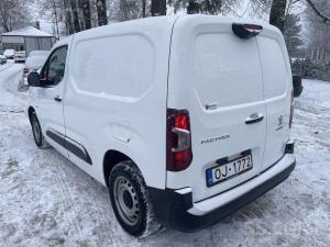 White Peugeot Partner 2020 in Riga, with an engine capacity of 1.50 L and mileage of 223 thousand km for 7980 €, photo 3 on AUTOMOTO.COM.LV