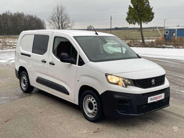 White Peugeot Partner 2020 in Ukmerge, with an engine capacity of 1.50 L and mileage of 184 thousand km for 7900 €, photo 2 on AUTOMOTO.COM.LV