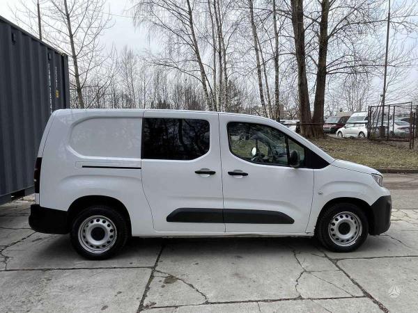 White Peugeot Partner 2020 in Vilnius, with an engine capacity of 1.50 L and mileage of 196 thousand km for 6900 €, photo 3 on AUTOMOTO.COM.LV