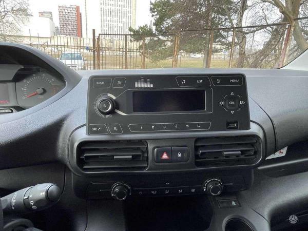 White Peugeot Partner 2020 in Vilnius, with an engine capacity of 1.50 L and mileage of 196 thousand km for 6900 €, photo 10 on AUTOMOTO.COM.LV