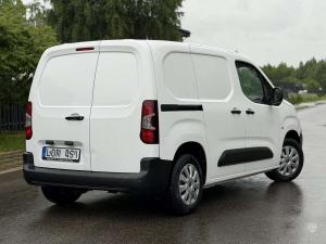 White Peugeot Partner 2020 in Vilnius, with an engine capacity of 1.50 L and mileage of 238 thousand km for 6150 €, photo 5 on AUTOMOTO.COM.LV