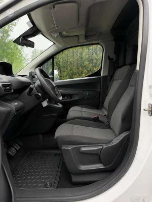White Peugeot Partner 2020 in Vilnius, with an engine capacity of 1.50 L and mileage of 238 thousand km for 6150 €, photo 7 on AUTOMOTO.COM.LV