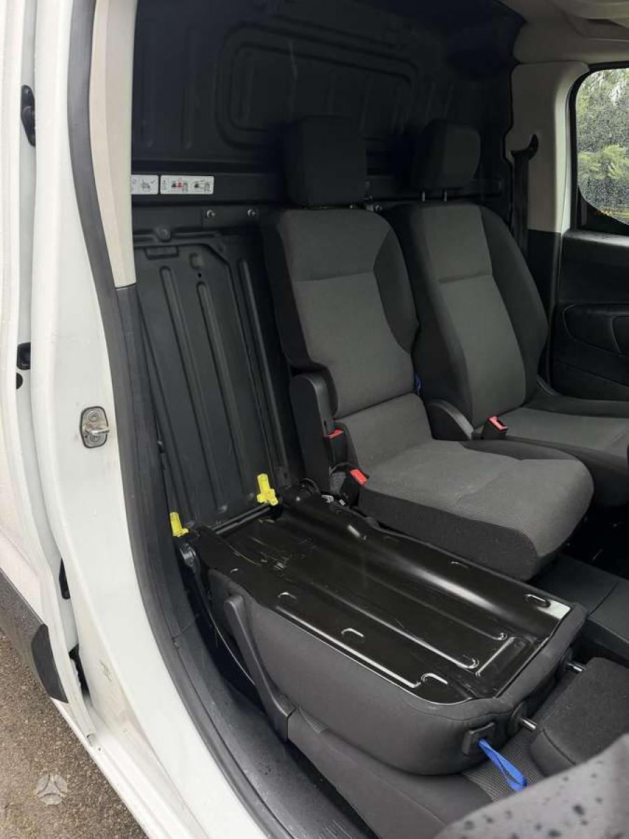 White Peugeot Partner 2020 in Vilnius, with an engine capacity of 1.50 L and mileage of 238 thousand km for 6150 €, photo 22 on AUTOMOTO.COM.LV