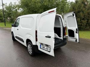 White Peugeot Partner 2020 in Vilnius, with an engine capacity of 1.50 L and mileage of 238 thousand km for 6150 €, photo 26 on AUTOMOTO.COM.LV