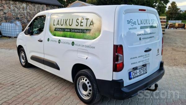 White Peugeot Partner 2020 in Dobele, with an engine capacity of 1.50 L and mileage of 142 thousand km for 8990 €, photo 5 on AUTOMOTO.COM.LV