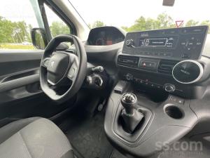 Balts Peugeot Partner 2021 Rīga, ar dzinēja tilpumu 1.50 L un nobraukumu 87 tūkst. km par 12500 €, foto 7 vietnē AUTOMOTO.COM.LV