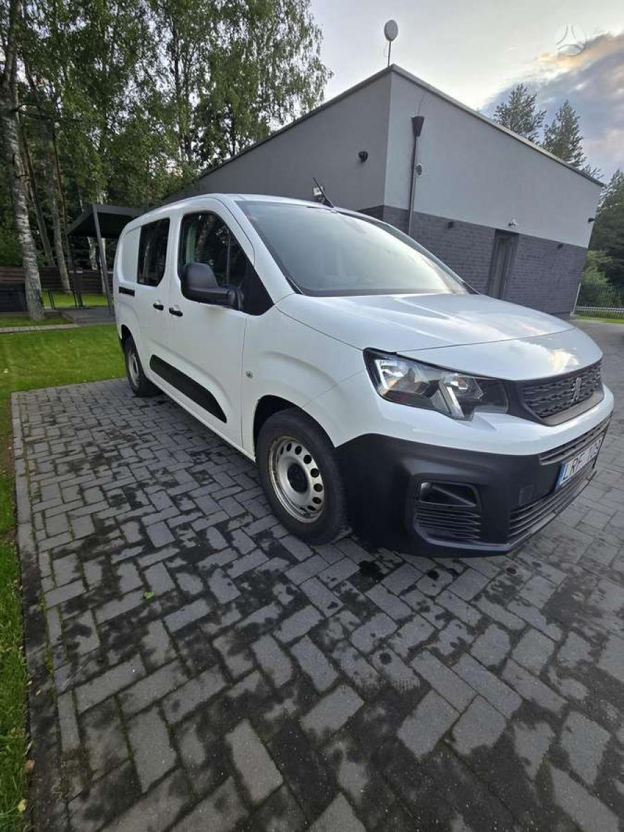 Белый Пежо Partner 2021 в Вильнюс, объемом двигателя 1.56 л и пробегом 162 тыс. км за 9499 €, фото 5 на AUTOMOTO.COM.LV
