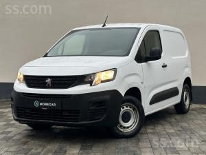 White Peugeot Partner 2021 in Riga, with an engine capacity of 1.50 L and mileage of 172 thousand km for 7550 €, photo 1 on AUTOMOTO.COM.LV