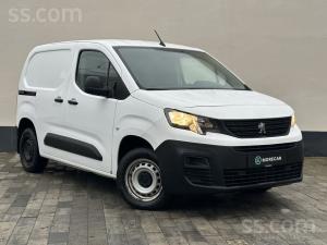 White Peugeot Partner 2021 in Riga, with an engine capacity of 1.50 L and mileage of 172 thousand km for 7550 €, photo 4 on AUTOMOTO.COM.LV