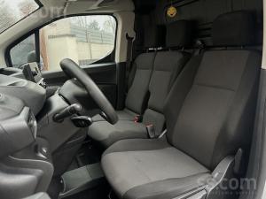 White Peugeot Partner 2021 in Riga, with an engine capacity of 1.50 L and mileage of 172 thousand km for 7550 €, photo 9 on AUTOMOTO.COM.LV
