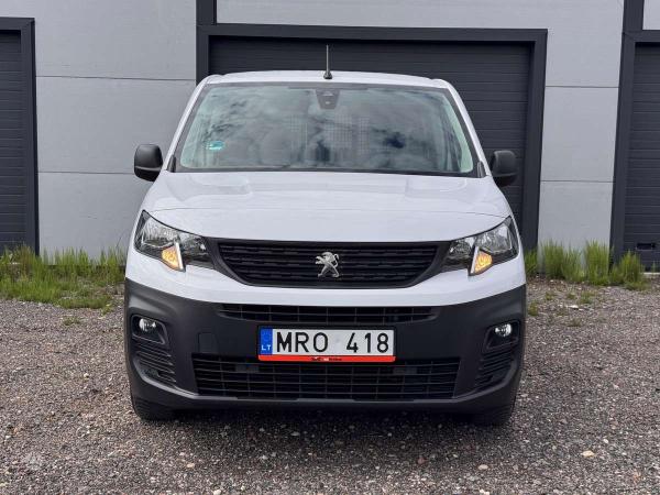 Balts Peugeot Partner 2023 Viļņa, ar dzinēja tilpumu 1.50 L un nobraukumu 76 tūkst. km par 14800 €, foto 7 vietnē AUTOMOTO.COM.LV