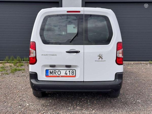 Balts Peugeot Partner 2023 Viļņa, ar dzinēja tilpumu 1.50 L un nobraukumu 76 tūkst. km par 14800 €, foto 8 vietnē AUTOMOTO.COM.LV