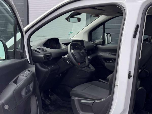 Balts Peugeot Partner 2023 Viļņa, ar dzinēja tilpumu 1.50 L un nobraukumu 76 tūkst. km par 14800 €, foto 9 vietnē AUTOMOTO.COM.LV