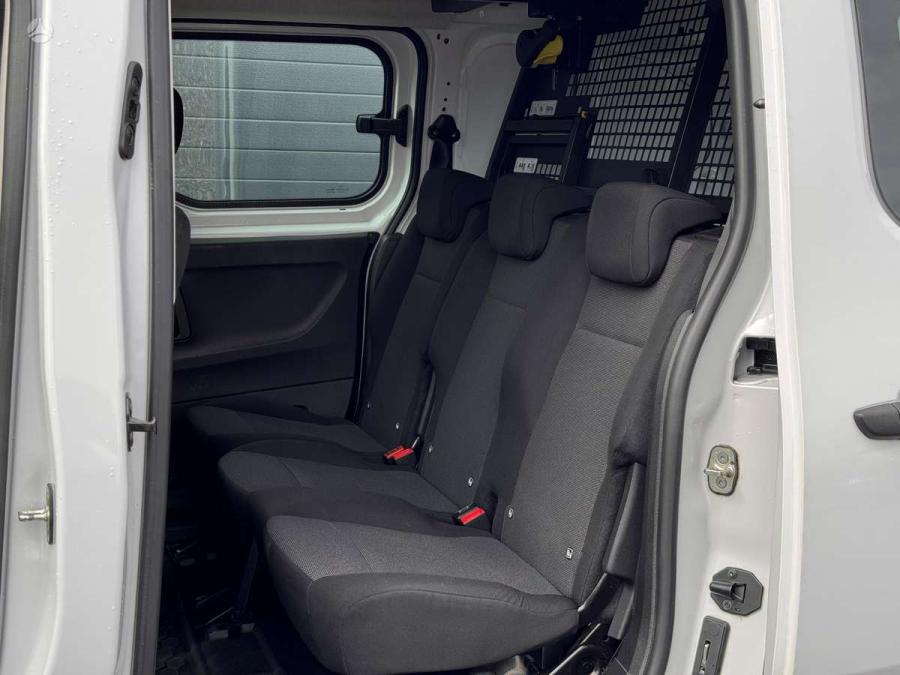 White Peugeot Partner 2023 in Vilnius, with an engine capacity of 1.50 L and mileage of 76 thousand km for 14800 €, photo 14 on AUTOMOTO.COM.LV