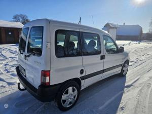 White Peugeot Partner 2010 in Jurbarkas, with an engine capacity of 1.56 L and mileage of 260 thousand km for 1950 €, photo 3 on AUTOMOTO.COM.LV