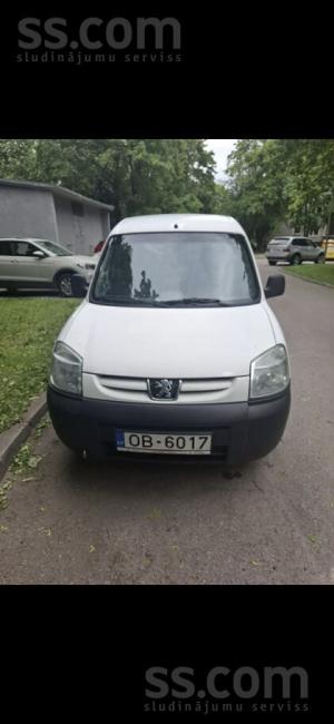 Белый Пежо Partner 2007 в Рига, объемом двигателя 1.40 л и пробегом 218 тыс. км за 1349 €, фото 5 на AUTOMOTO.COM.LV
