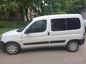 Balts Peugeot Partner 2007 Rīga, ar dzinēja tilpumu 1.40 L un nobraukumu 218 tūkst. km par 1000 €, foto  vietnē AUTOMOTO.COM.LV