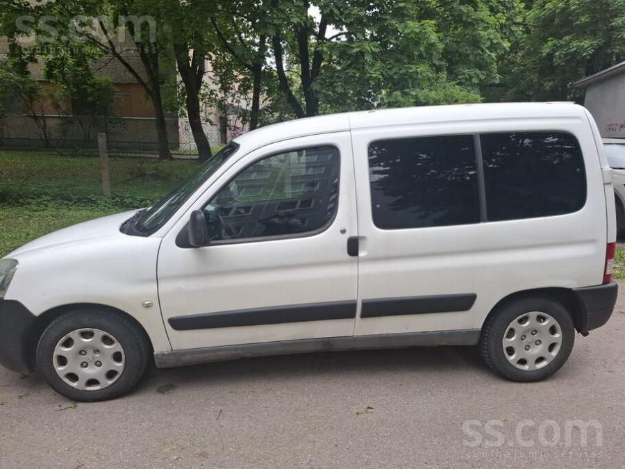Balts Peugeot Partner 2007 Rīga, ar dzinēja tilpumu 1.40 L un nobraukumu 218 tūkst. km par 1000 €, foto 1 vietnē AUTOMOTO.COM.LV