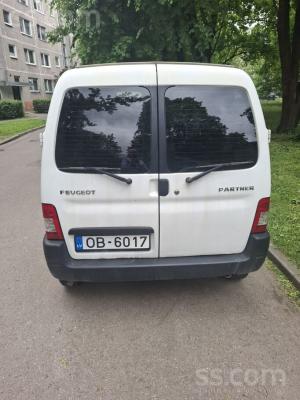 Balts Peugeot Partner 2007 Rīga, ar dzinēja tilpumu 1.40 L un nobraukumu 218 tūkst. km par 1000 €, foto 3 vietnē AUTOMOTO.COM.LV