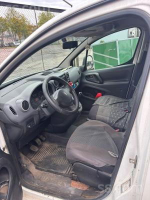 Balts Peugeot Partner 2012 Rīga, ar dzinēja tilpumu 1.60 L un nobraukumu 260 tūkst. km par 1200 €, foto 6 vietnē AUTOMOTO.COM.LV