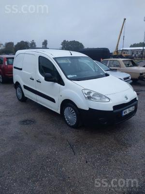 Balts Peugeot Partner 2014 Liepāja, ar dzinēja tilpumu 1.60 L un nobraukumu 340 tūkst. km par 800 €, foto  vietnē AUTOMOTO.COM.LV
