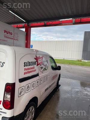 Balts Peugeot Partner 2015 Rīga, ar dzinēja tilpumu 1.60 L un nobraukumu 389 tūkst. km par 1000 €, foto 5 vietnē AUTOMOTO.COM.LV