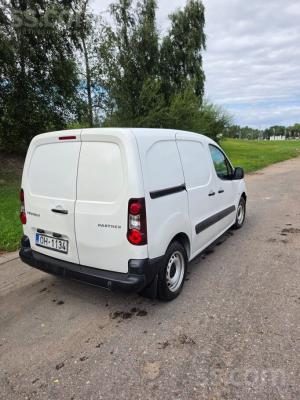 Balts Peugeot Partner 2016 Rīga, ar dzinēja tilpumu 1.60 L un nobraukumu 180 tūkst. km par 3900 €, foto 8 vietnē AUTOMOTO.COM.LV