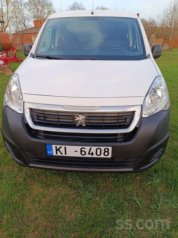 Balts Peugeot Partner 2017 Daugavpils, ar dzinēja tilpumu 1.60 L un nobraukumu 85 tūkst. km par 7500 €, foto 4 vietnē AUTOMOTO.COM.LV