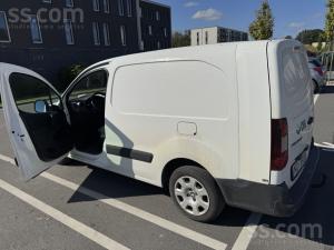 Белый Пежо Partner 2018 в Рига, объемом двигателя 1.60 л и пробегом 280 тыс. км за 6100 €, фото 11 на AUTOMOTO.COM.LV