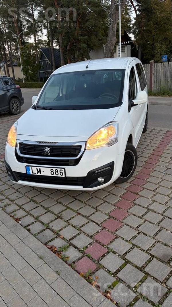 Balts Peugeot Partner 2018 Jūrmala, ar dzinēja tilpumu 1.50 L un nobraukumu 183 tūkst. km par 5150 €, foto 1 vietnē AUTOMOTO.COM.LV